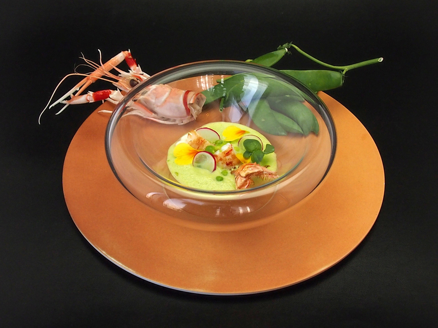 THE MOON - Restaurant Guide - TableCheck